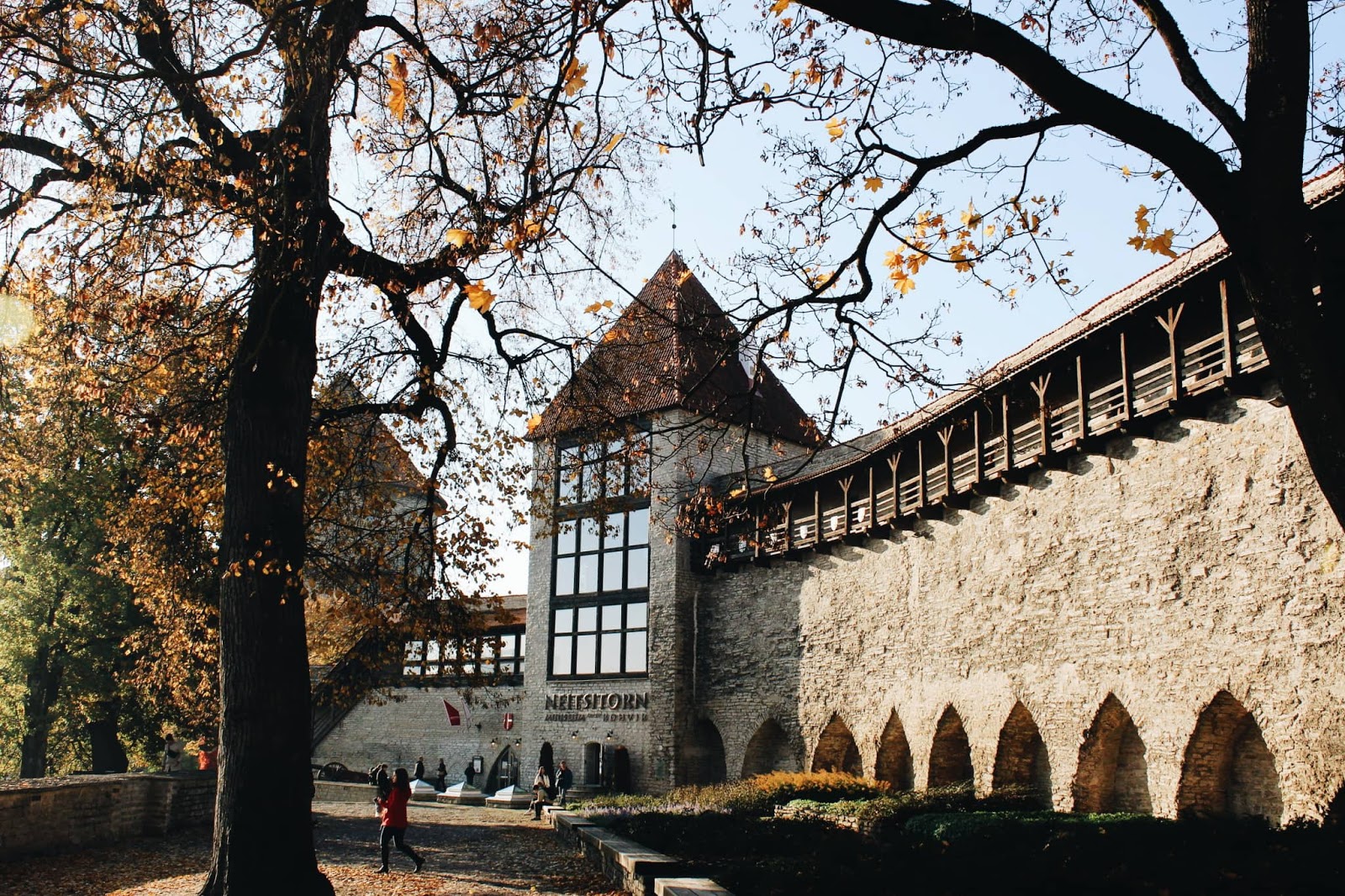 2018 | Six Miles Deep