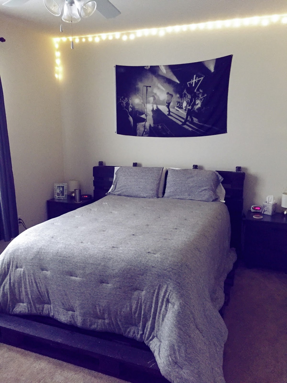 The Red Fox Strikes Again: Urban Outfitters Apartment Merch Haul