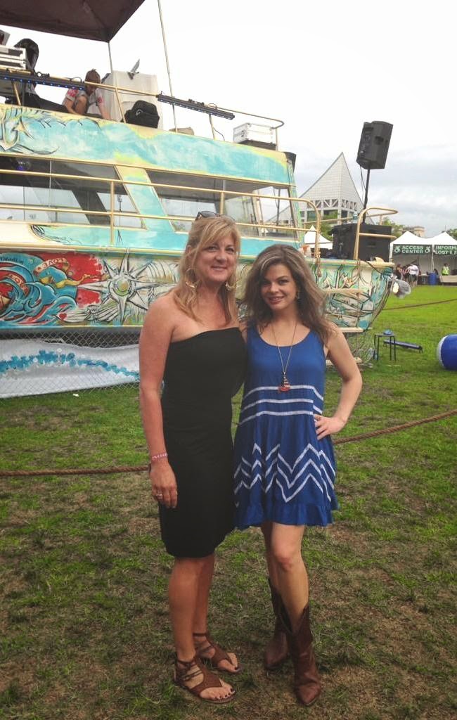 Christie Dutton's Instagram, Twitter & Facebook on IDCrawl