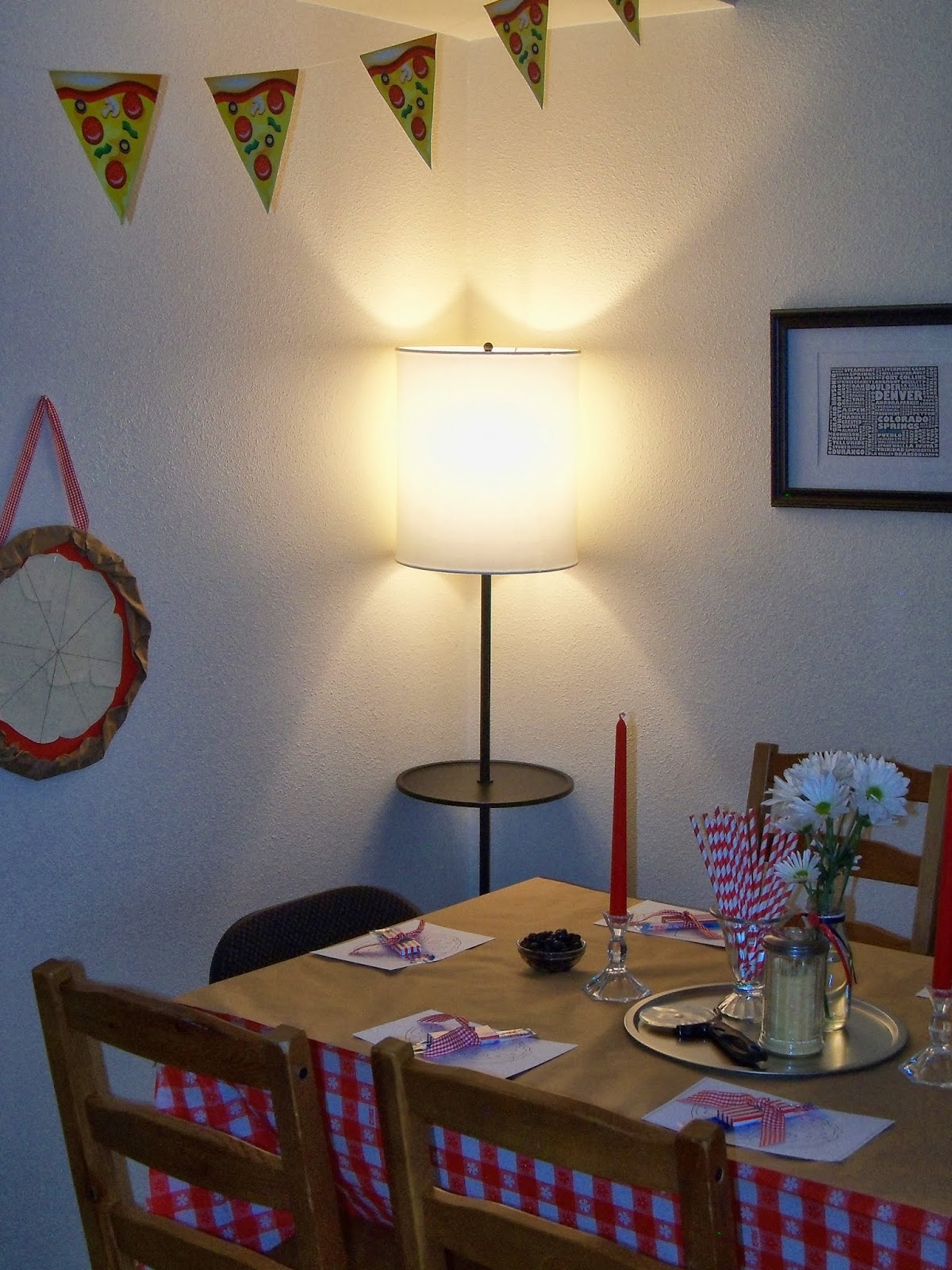Clare's Contemplations: Pizza Parlor Birthday Party