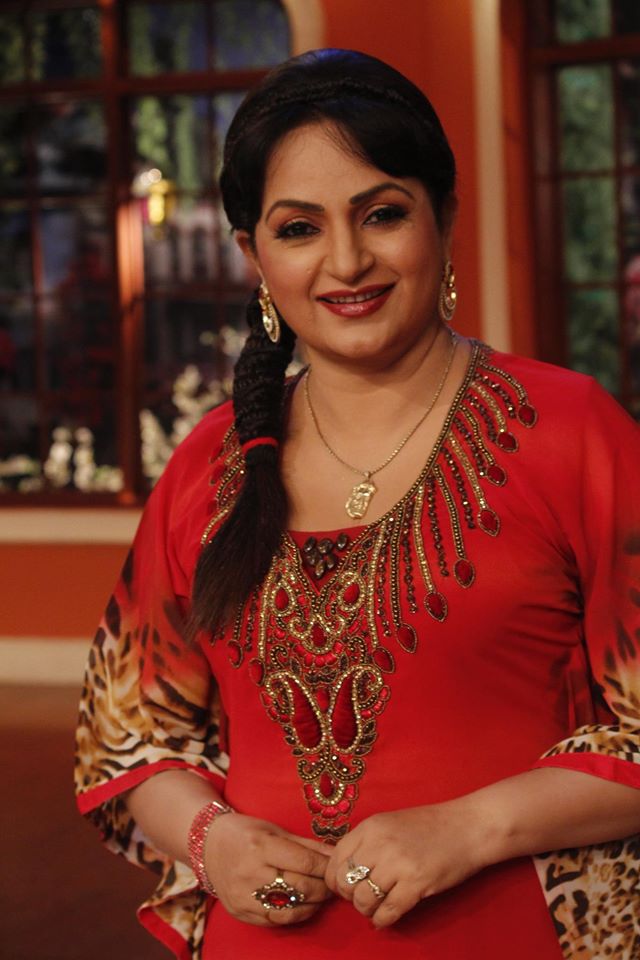 Upasana Singh Wallpaper, Picture, Image gallery and best photos ...