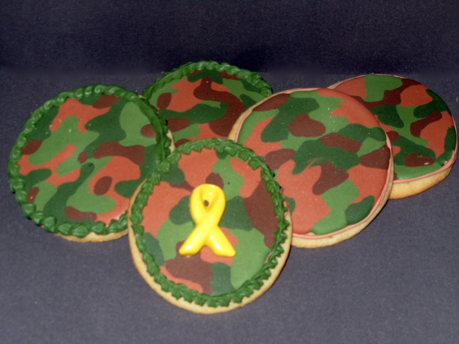 Melly's Mouthful: Thankful for Desserts - Day 2: Camo Cookies