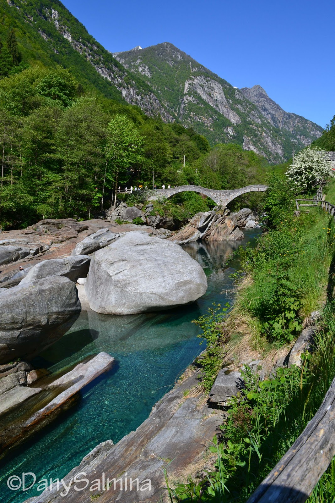 Love for Food and Photography: La Valle Verzasca - The Verzasca Valley