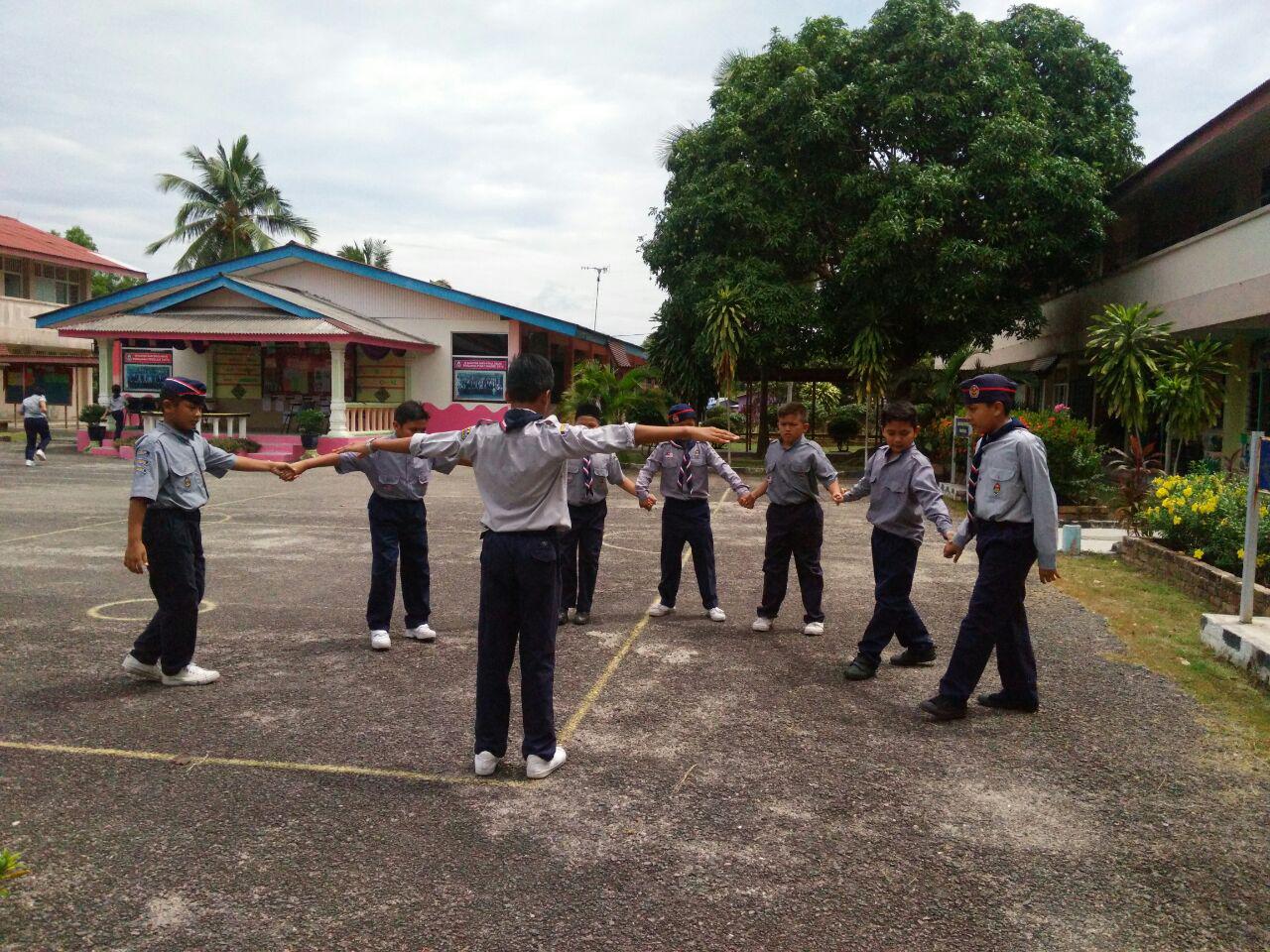 SK KAMPUNG BARU KUALA ABANG DUNGUN: ISTIADAT LAUNG AGUNG PENGAKAP KANAK ...