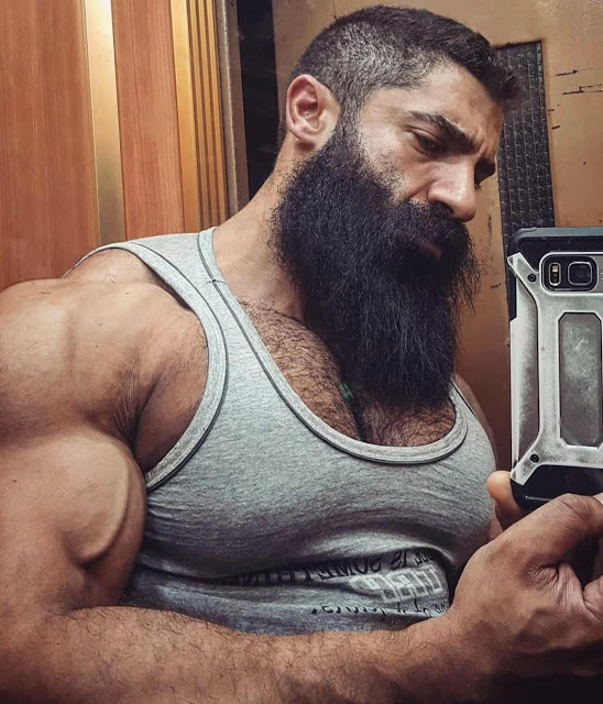 Muscle Lover: Doumit Ghanem