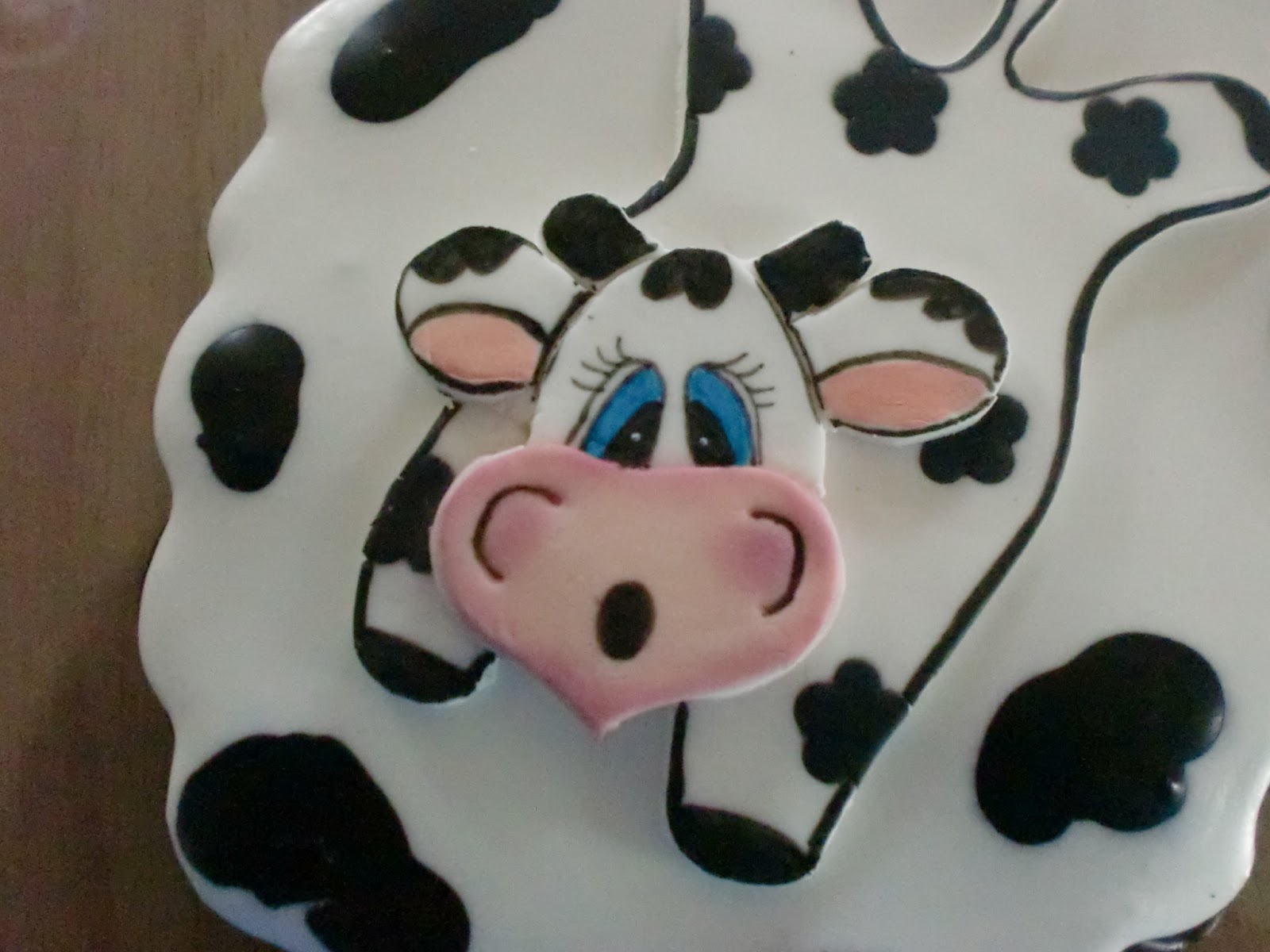 Cómo hacer una vaca de goma eva - Imagui