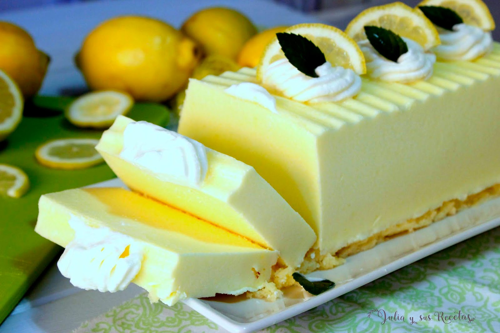 JULIA Y SUS RECETAS: Semifrío helado de limón