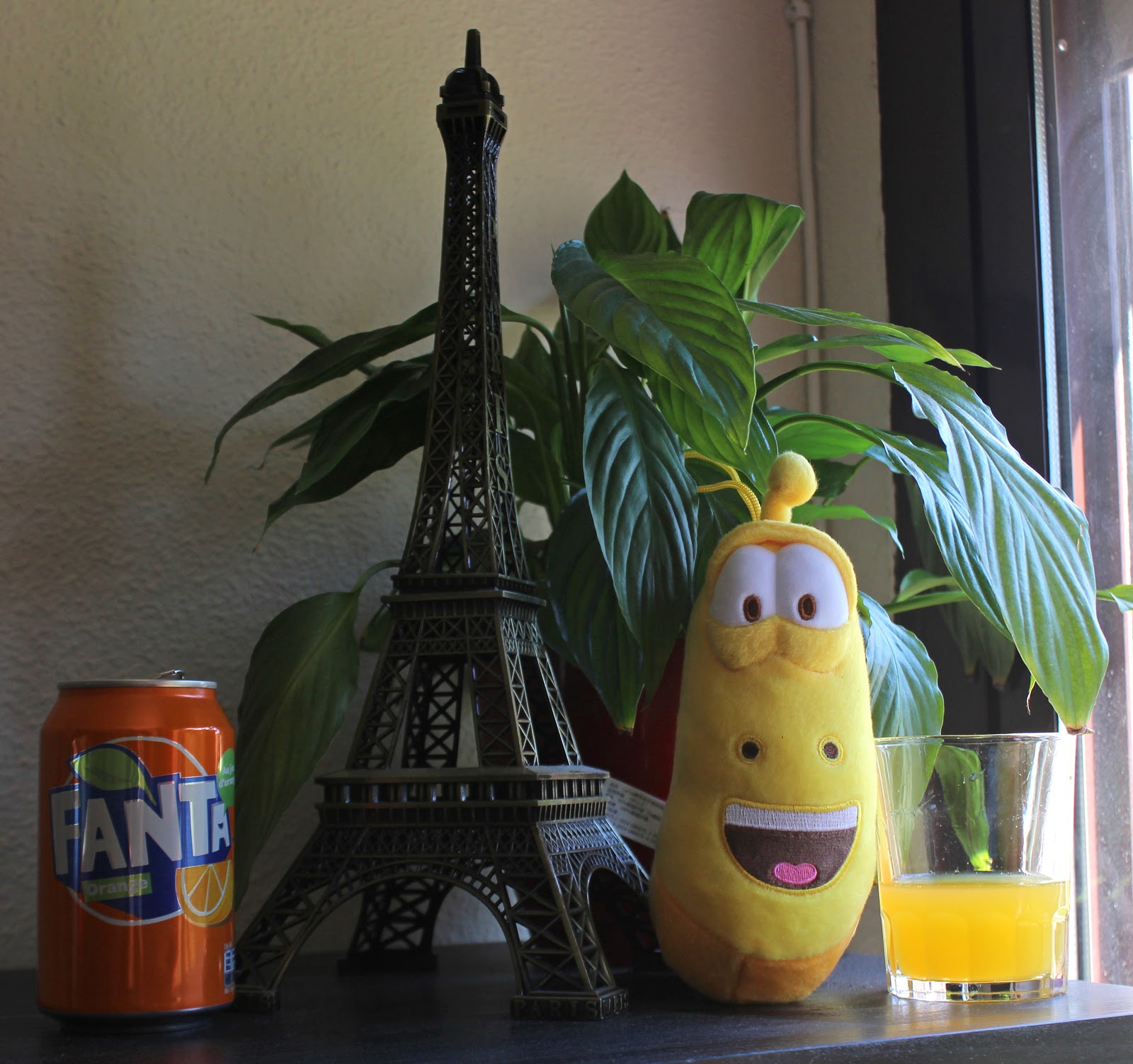 Fanta en un Mundo Fantástico: Las larvas Amarillo y Rojo han venido a ...