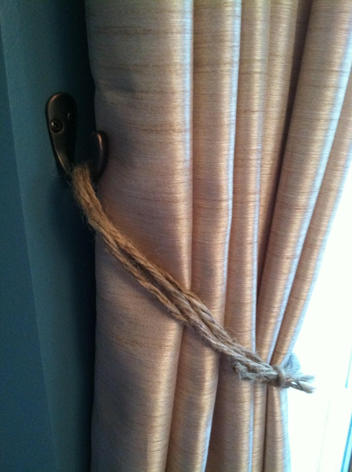 Motherly Musings: Curtain tiebacks