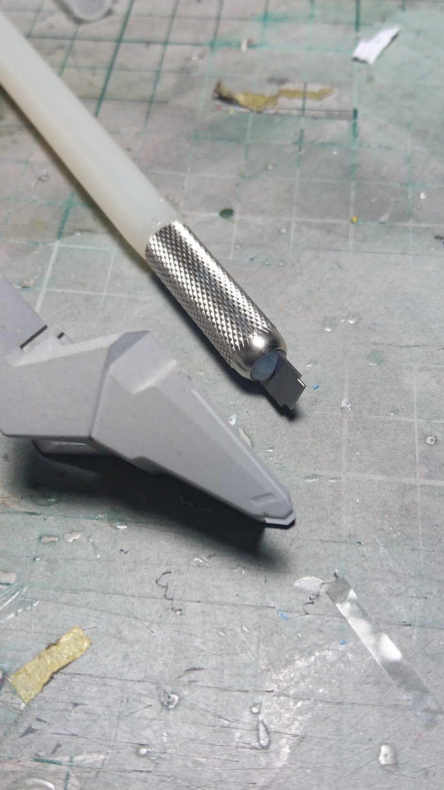 The art of scribing lines and making notches ~ TOYMAKER