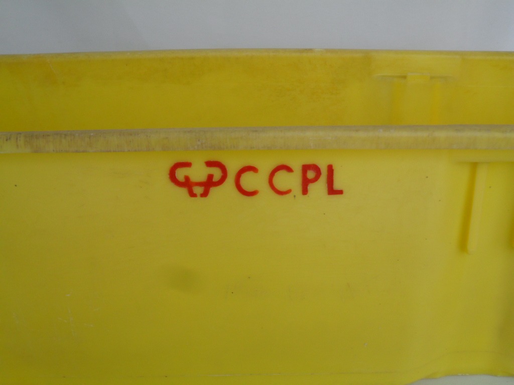 É da sua época?: [1980] Caixa Balde Transporte de Leite CCPL