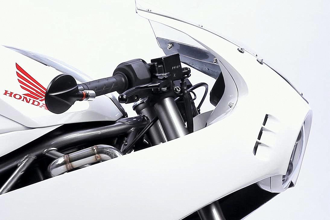 Neo Cafe Racer Marc 1 Lunatic - RocketGarage - Cafe Racer Magazine