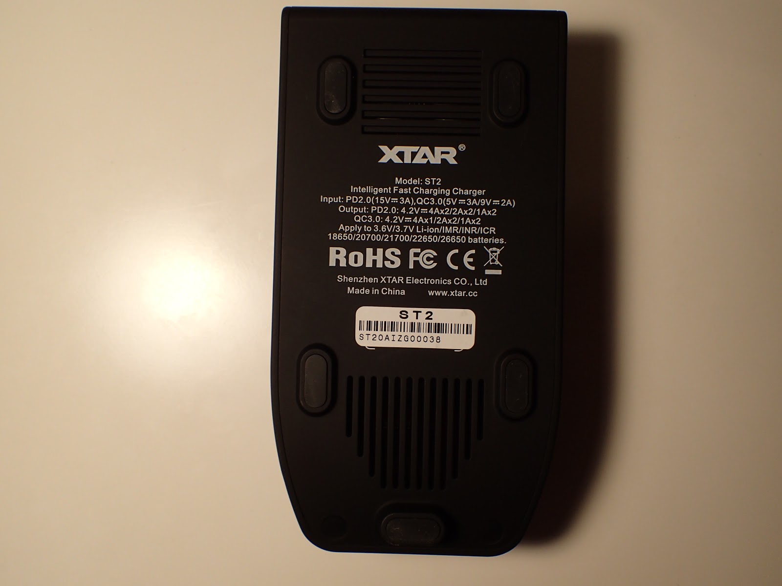 [Review] XTAR ST2 charger (2 bay, 4.1Ax2, USB-C PD in, Li-Ion ...