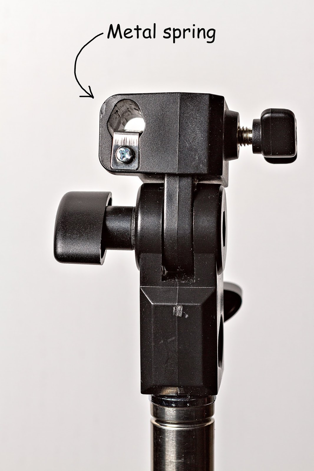 Photography: Spring paper clip to the rescue.