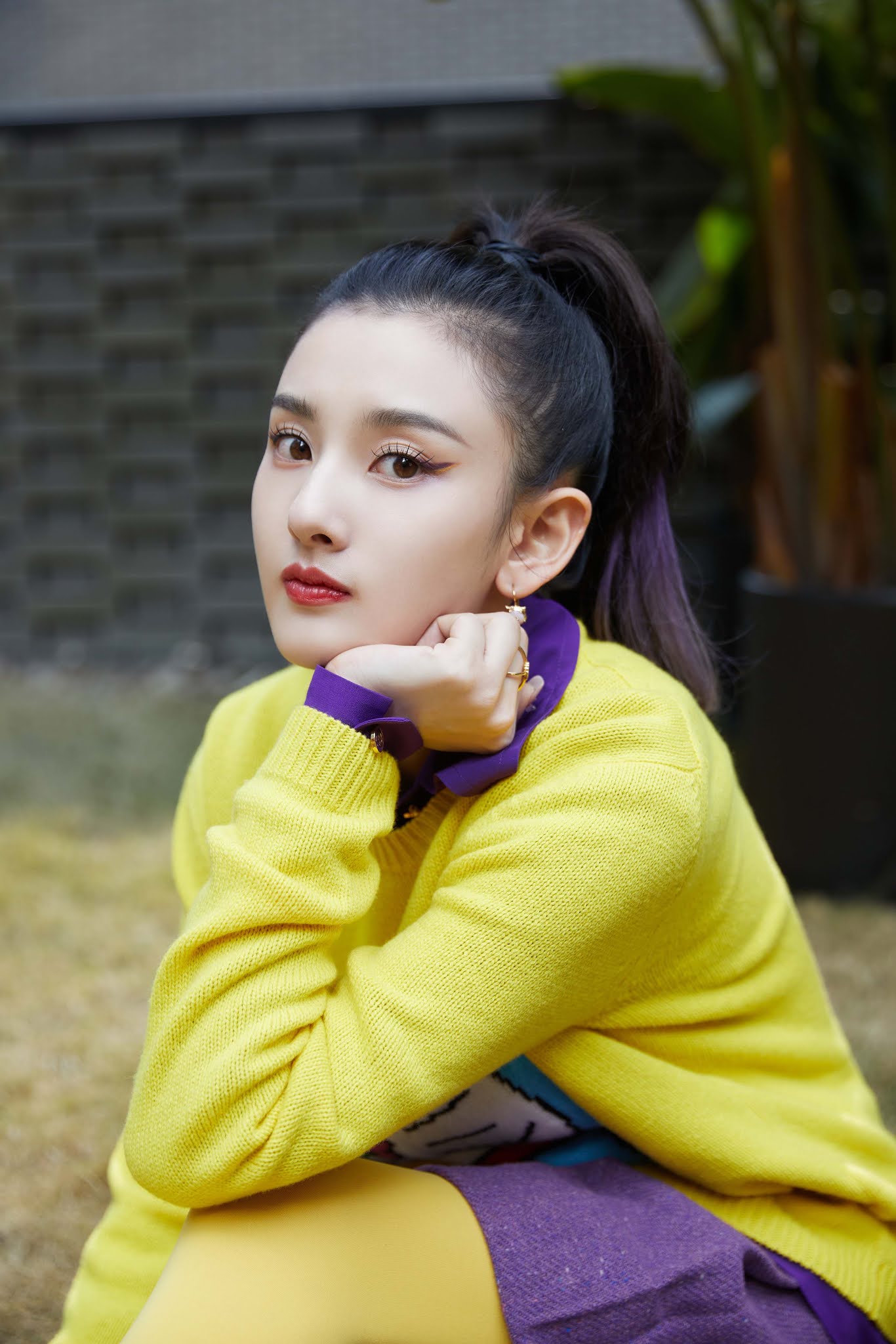 Song Zuer poses for photo shoot - China Underground