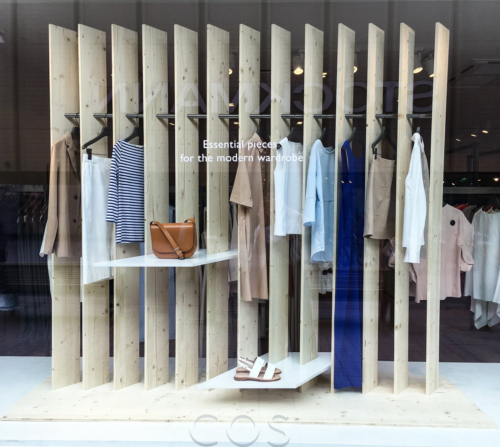 Mira Ahola VM: Myymälätilan layout ja asiakaskierto