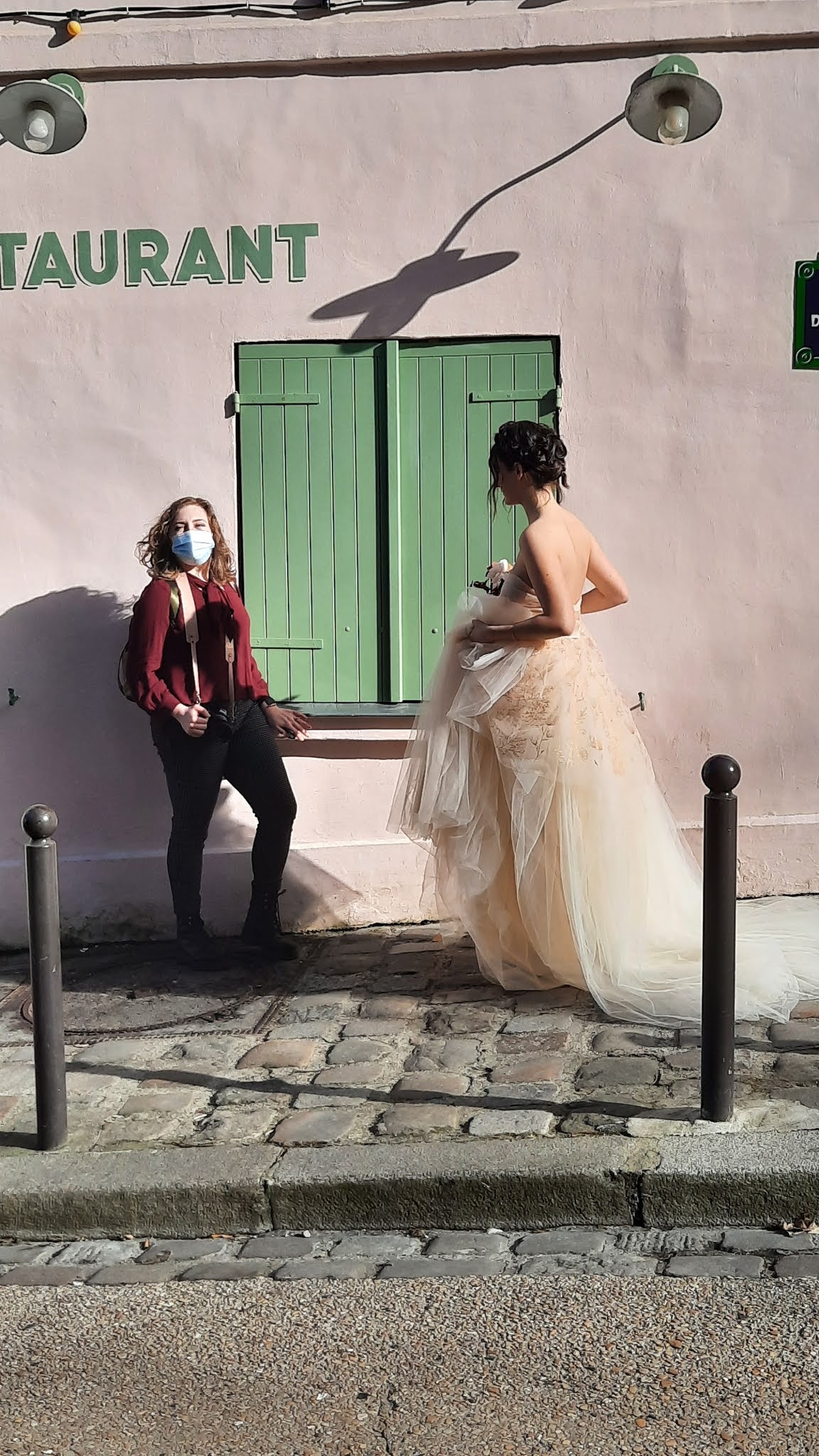 la Robe Rose Gold : un matin de printemps à Montmartre