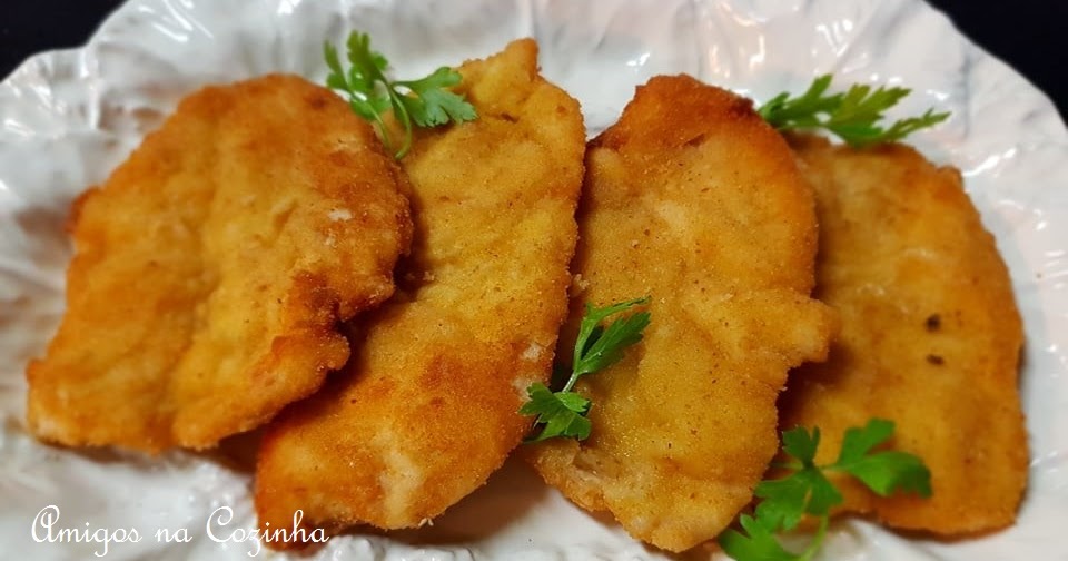 Amigos na Cozinha: Bife de frango panado com farinha de amêndoa