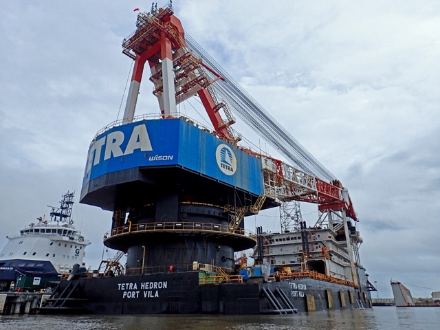 Industrial History: Tetra Hedron, a heavy (1763 tons) lift marine crane