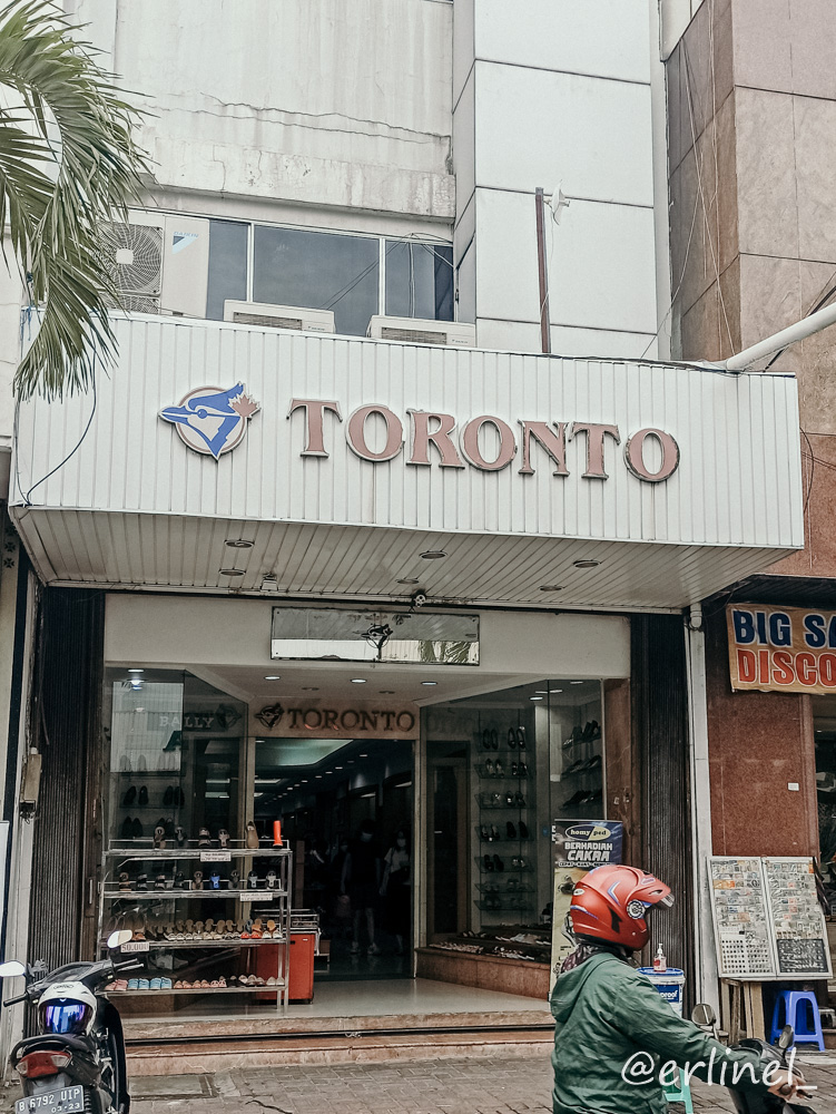 Pasar Baru Pt. 2 - Jakarta Walking Tour Series #3 ~ Cerita Dimulai