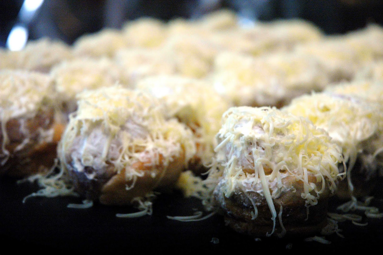 DUDE FOR FOOD: Local Flavors of the Past, Revisited: The Philippine ...