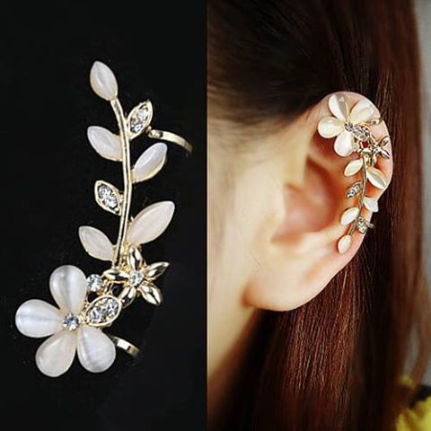 MEHANDI DESIGNS WORLD: EAR DECORATION ITEMS
