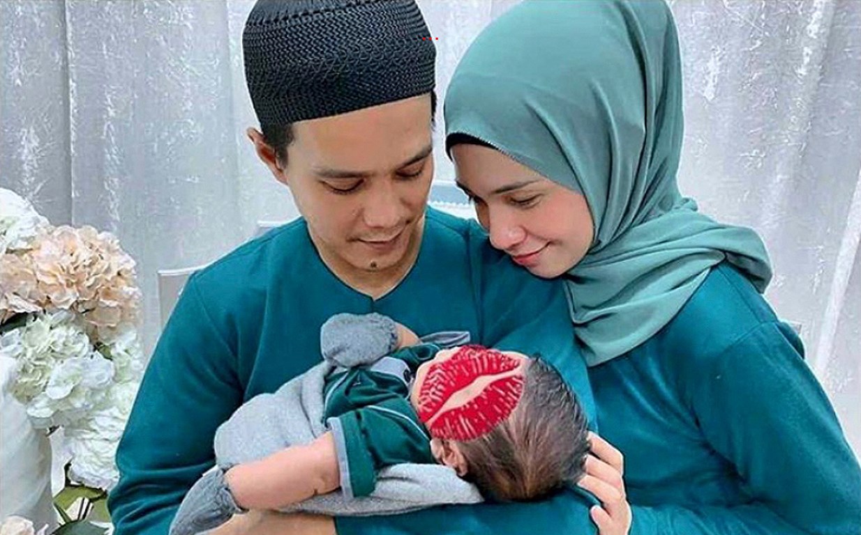 MYARTIS.COM | MYARTIS | MY | ARTIS: "PENUH BERMAKNA" - IZREEN & UDE ...