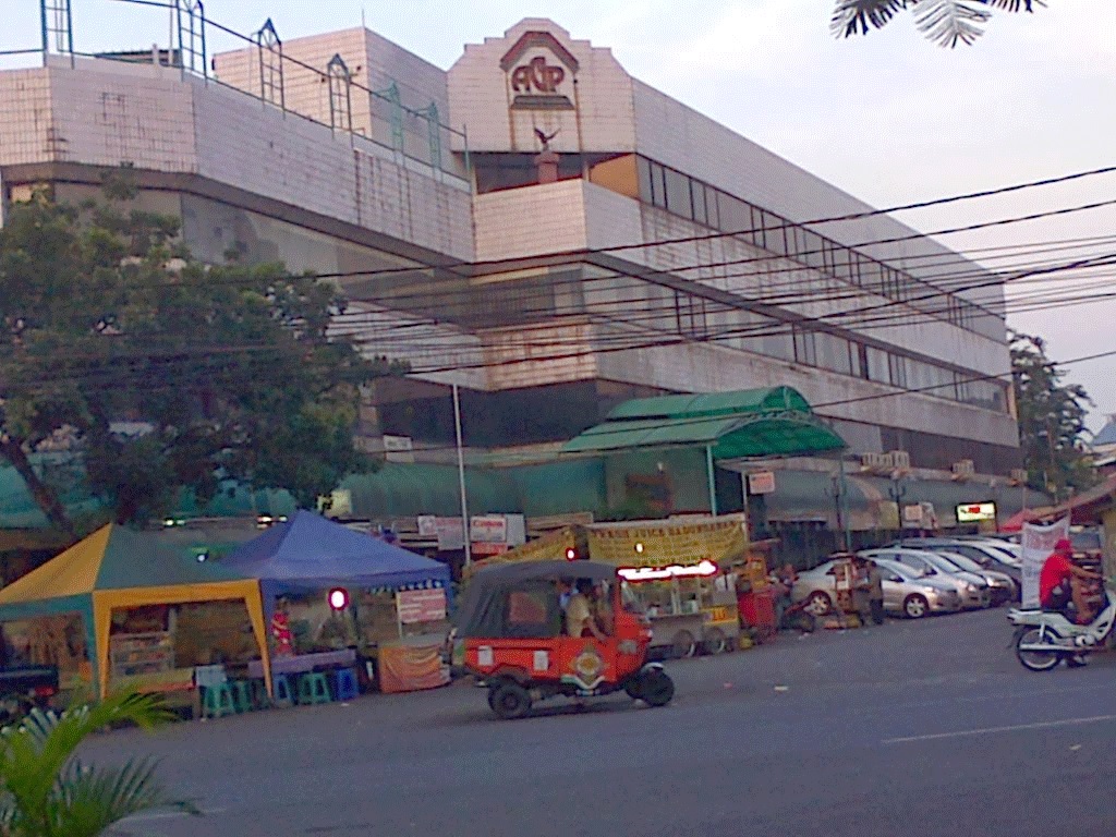 Baru Sekarang Cikini Tak Terlihat Lagi Kabel Menggantung Semrawut ...