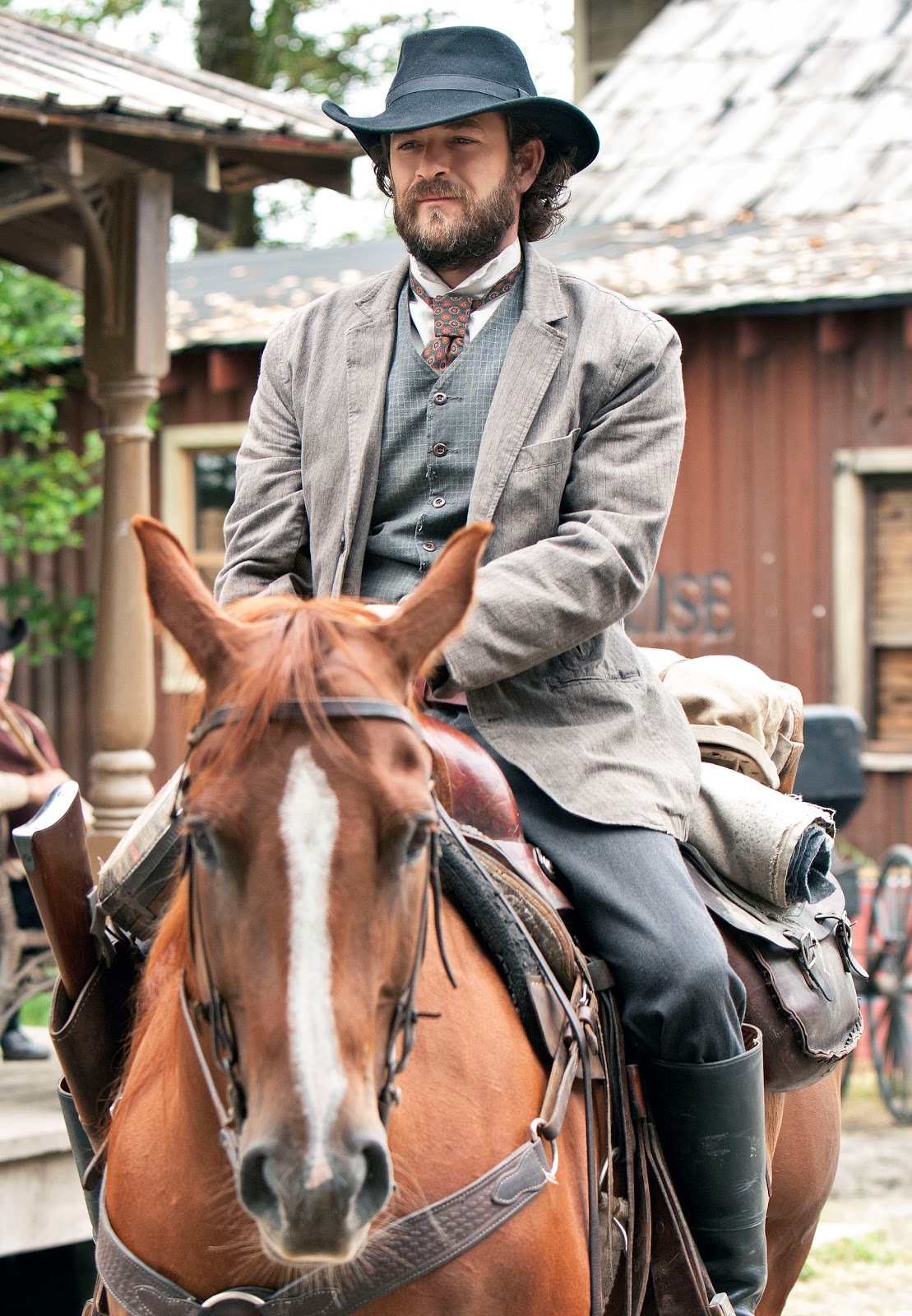 Henry's Western Round-up: LUKE PERRY DOES ‘JUSTICE’ TO ‘THE MEASURE OF ...