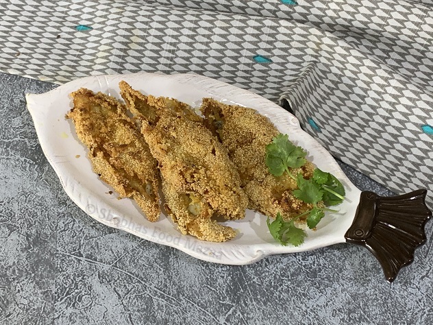 Shobha's Food Mazaa: DAKSHIN FISH FRY WITH CURRY LEAF PODI / KARIVEPAKU ...
