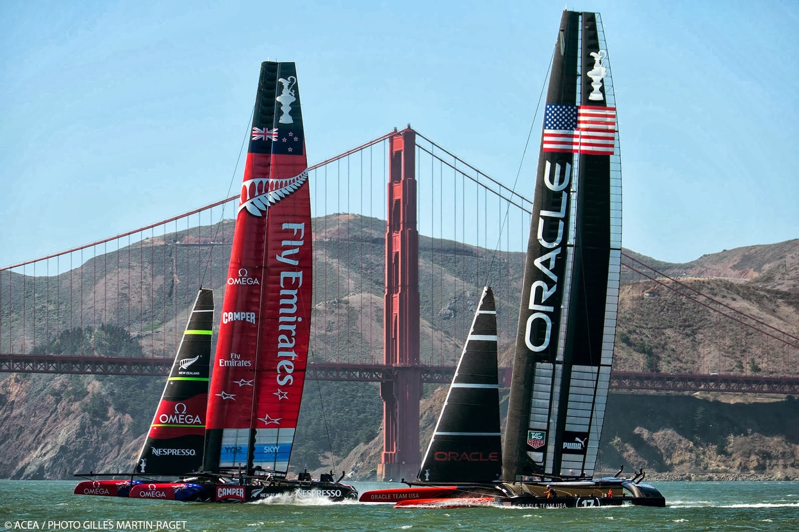 AMERICA´S CUP MODELS: CATAMARAN ORACLE TEAM USA