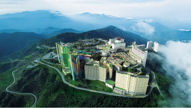 GENTING HIGHLANDS-CITY IN THE CLOUDS ~ Malaysian Tourism
