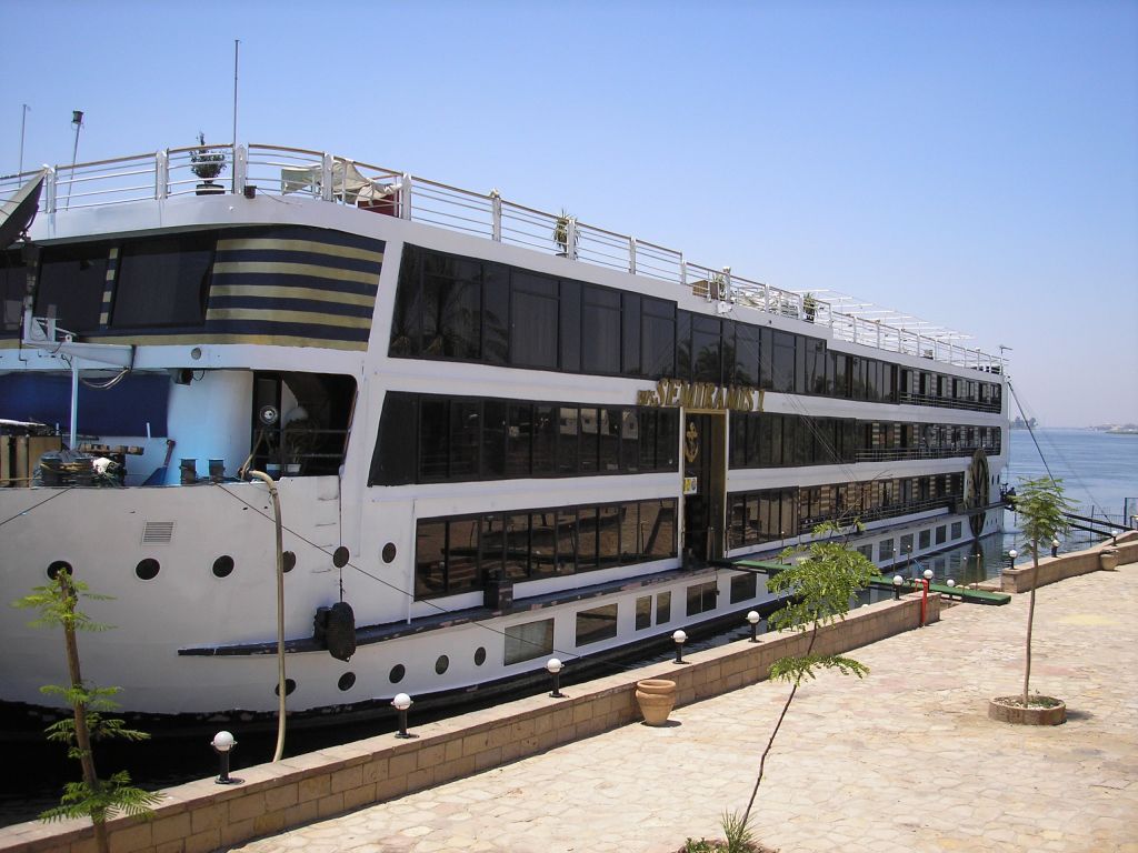 Zoser Travel Nile Cruises: M/S Semiramis I Nile Cruise