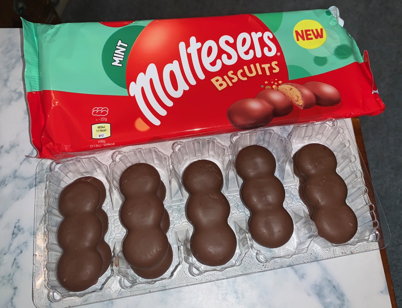 FOODSTUFF FINDS: Maltesers Mint Biscuits (Asda) By @Cinabar