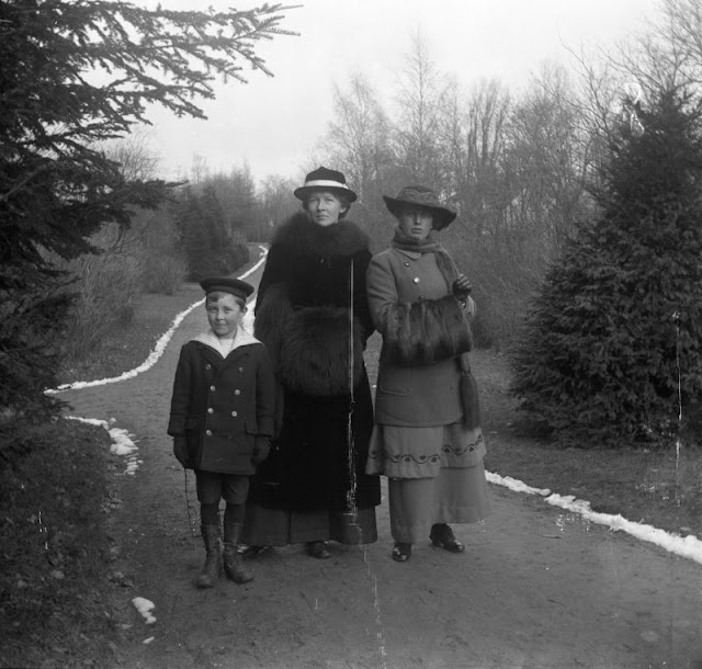 Simple Life in the Early 20th Century Through Amazing Found Photos ...