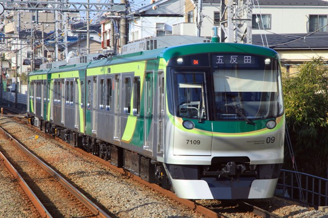 Tokyo Railway Labyrinth: New and Old Trains on the Ikegami Line