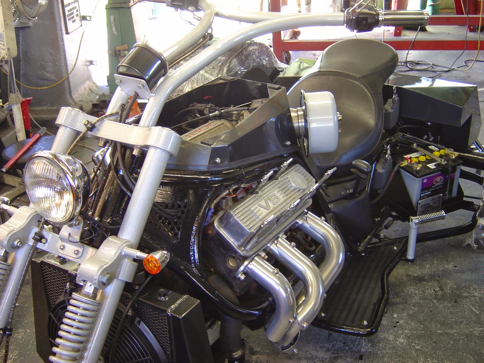 Custom and Chopper Motorcycles and Parts: Holden V6 Trike Build
