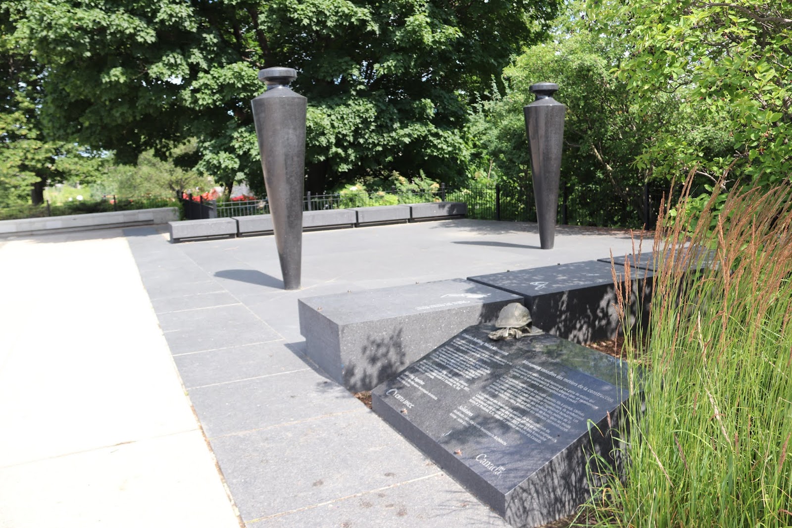Memorials in Ottawa: Canadian Building Trades Monument