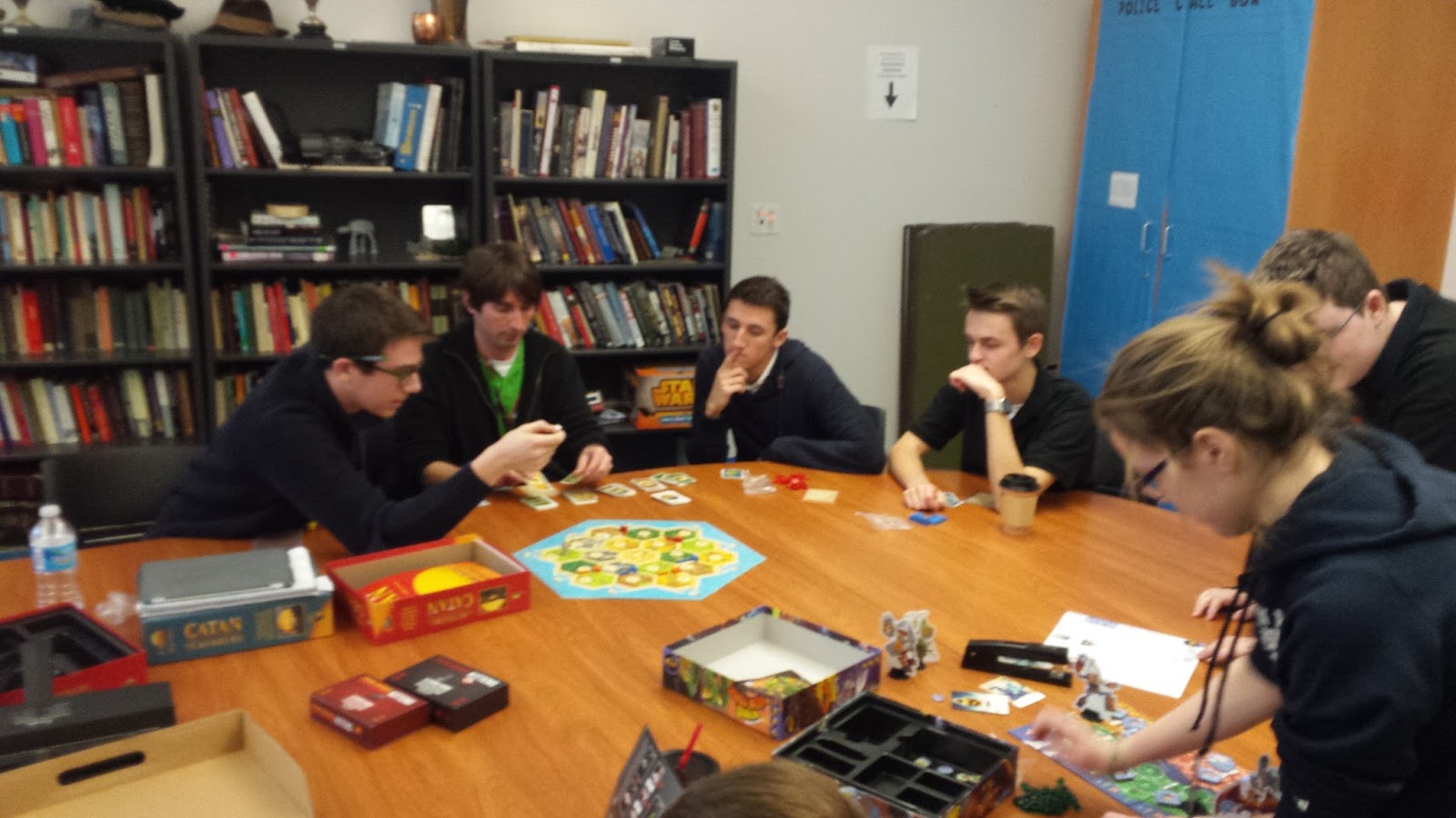 De nerdibus: The Nerd Club hosts the Normals