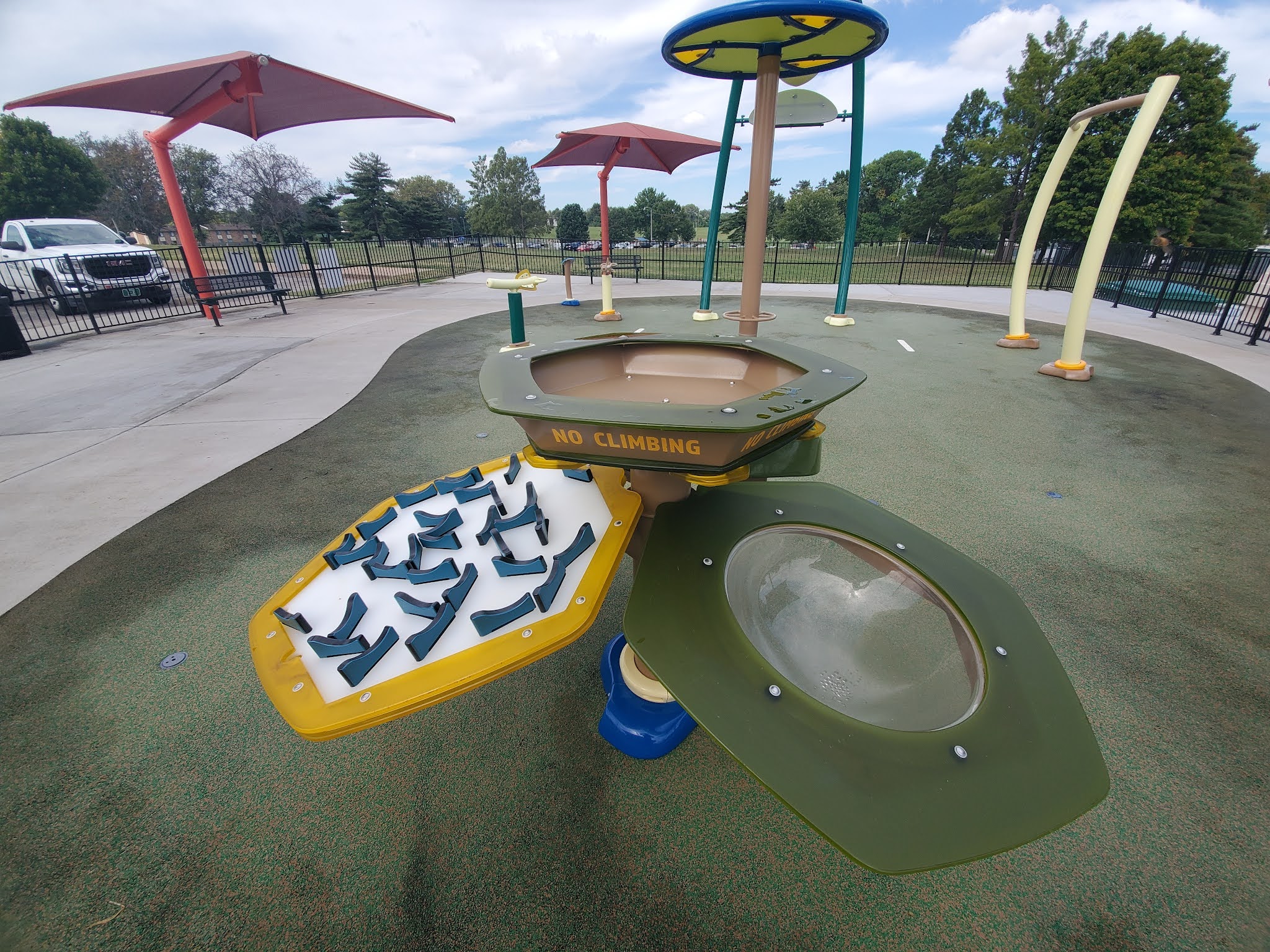 Play St. Louis: Koch Park, Florissant