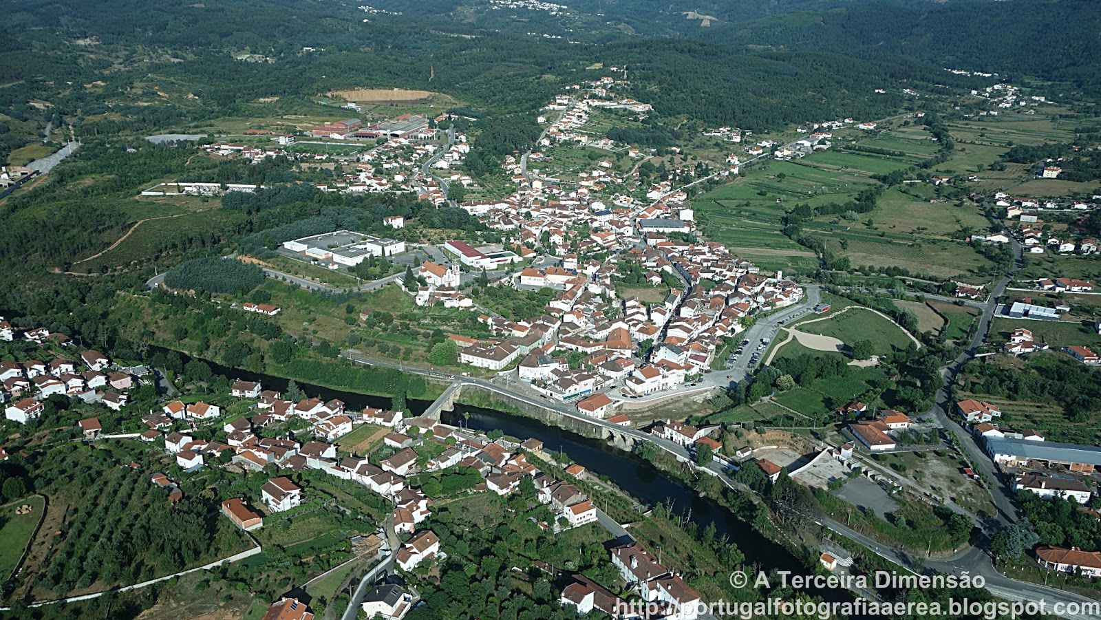 A Terceira Dimensão: Coja