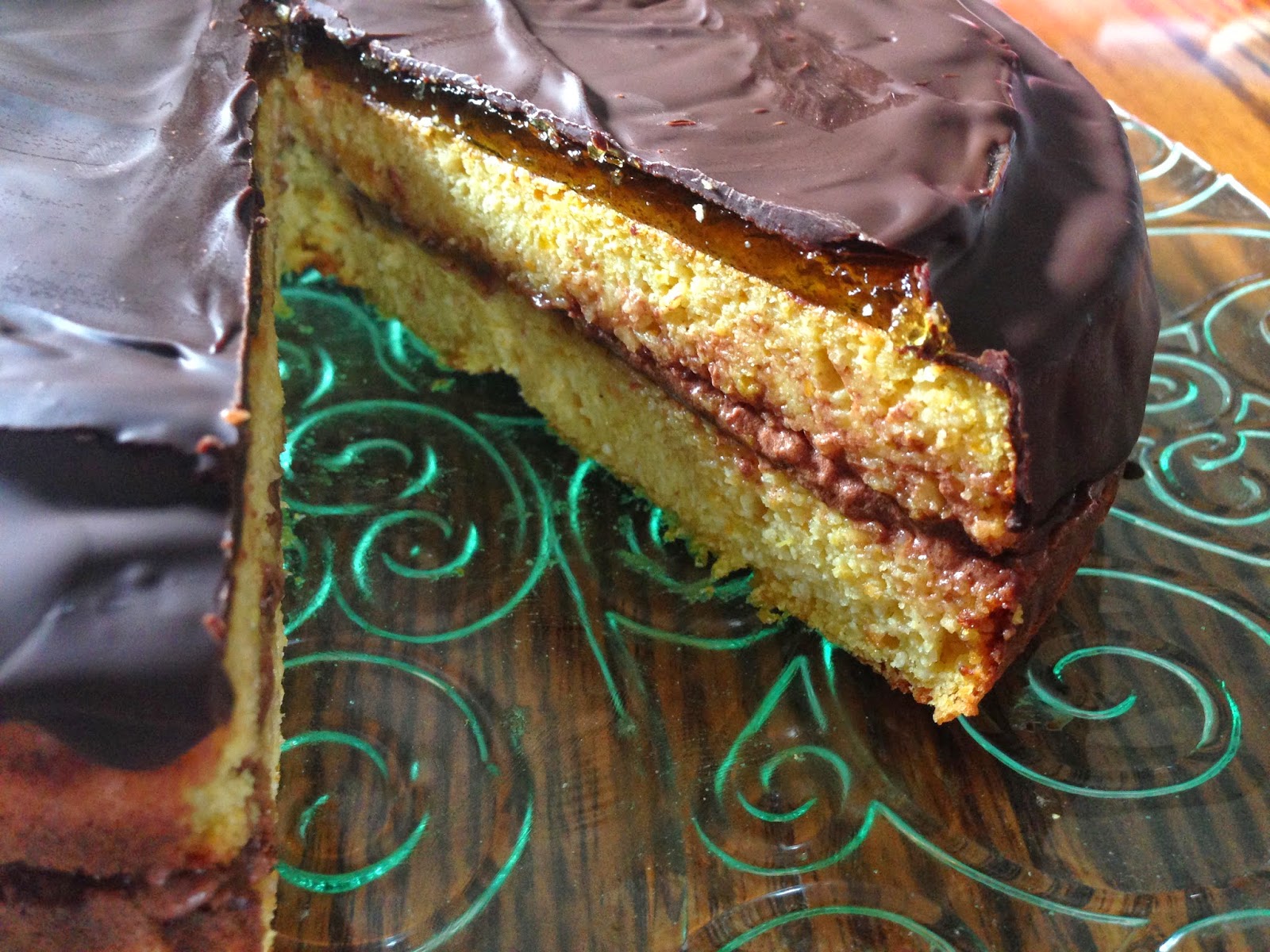 Grabbing life by the kettlebells...: Jaffa Cake Cake...