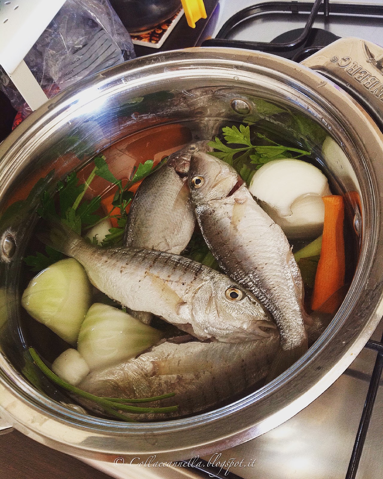 Colla&Cannella: "Minestrina con brodo di pesce fresco"