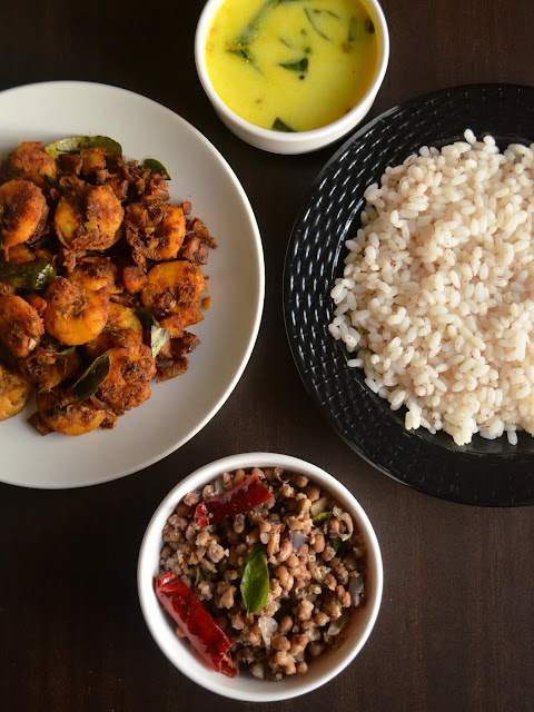 Indulge...: Vanpayar Thoran | Kerala Style Red Cow Beans Thoran