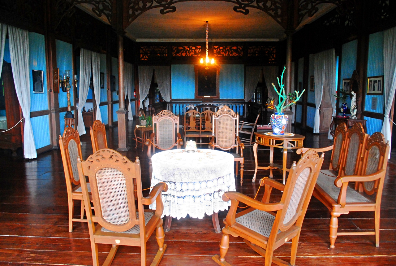 Silay's Heritage District & the Balay Negrense - Nomadic Experiences