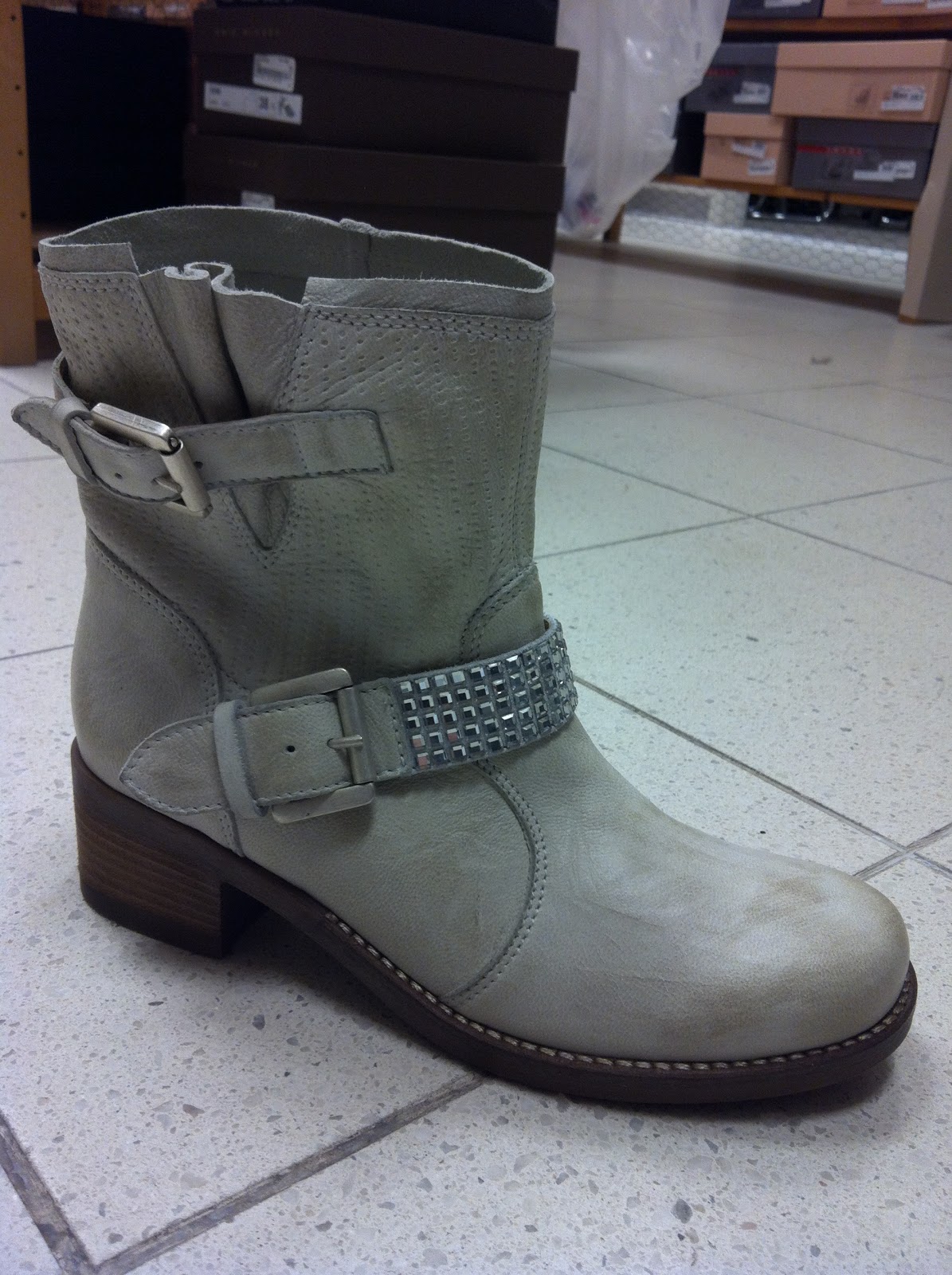 Shoe Grits: JANET & JANET Italian Shoes