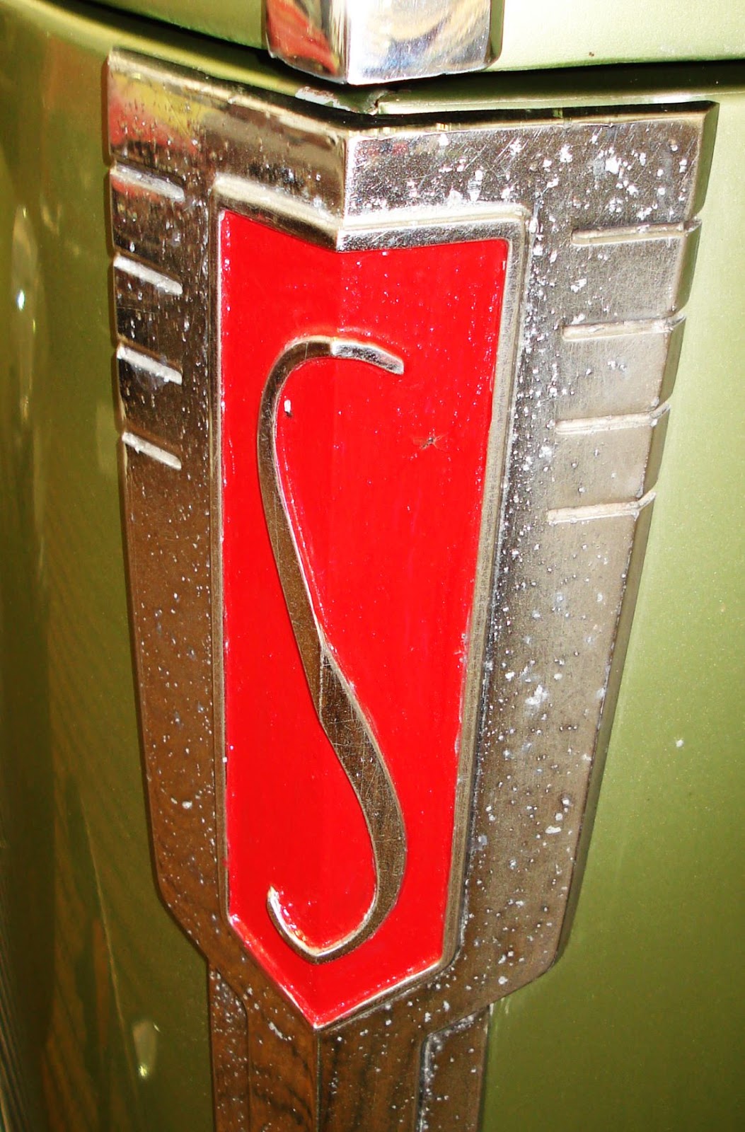 American Auto Emblems: STUDEBAKER