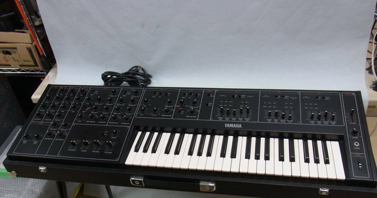 MATRIXSYNTH: Yamaha Monophonic Synthesizer CS-30L SN 1301