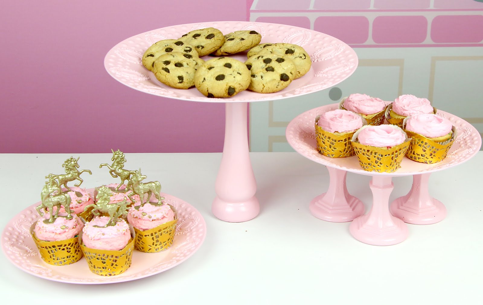 {VIDEO} DIY Dollar Store Cupcake Stand - The Lindsay Ann