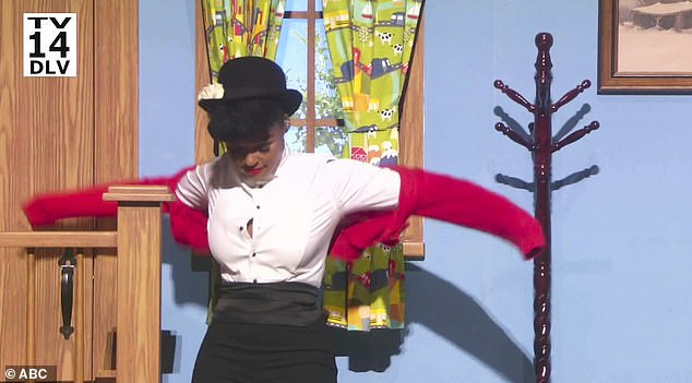 Singer Janelle Monae suffered wardrobe malfunction while opening the ...